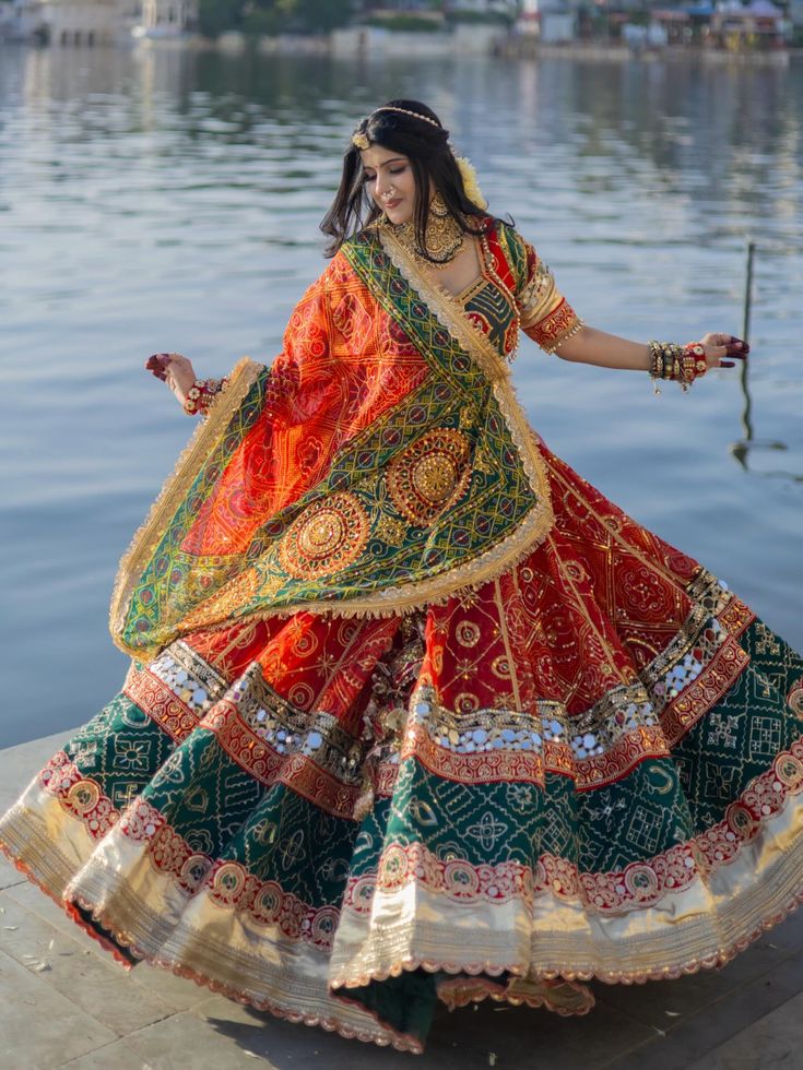 Marwadi Lehenga: Bridal Designs, Wedding Styles & Choli Trends for ...